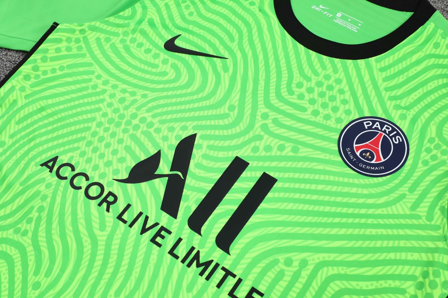 US$ 16.80 - PSG Goalkeeper Green Long Sleeve Jersey Mens 2020/21 - www ...