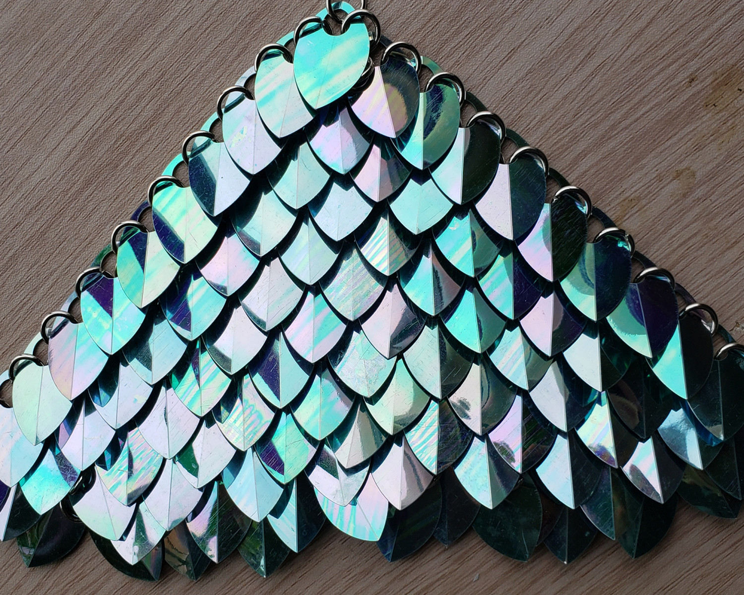 US$ 35.00 - wholesale 500pcs Plastic Iridescent Dragon Scale ...